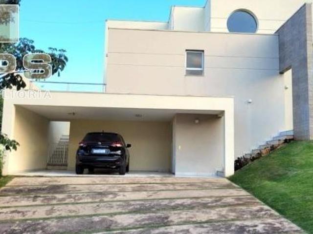 Casa no condomínio Água Verde em Atibaia, 4 suítes sendo 1 delas com closet e banheira hidro, 3 sala