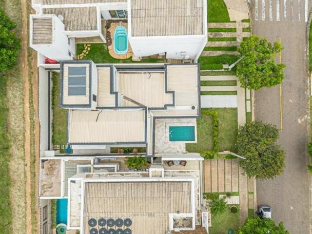 Casa no condomínio Alto do Itaici para venda com 3 quartos, sendo 3 suítes, 230m² theremaxcollecti