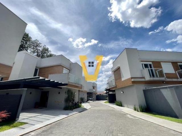 Casa no condomínio Alto Padrão para venda com 3 quartos, sendo 3 suítes, 183m²