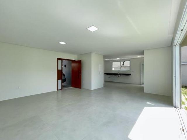 Casa no condomínio Alto Padrão para venda com 3 quartos, sendo 3 suítes, 183m² remaxfront#0WGWA