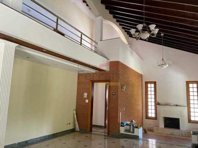 CASA NO CONDOMÍNIO ALPES DA CANTAREIRA, COM 5 DORMITÓRIOS, SENDO 4 SUÍTES, 8VGS PISCINA