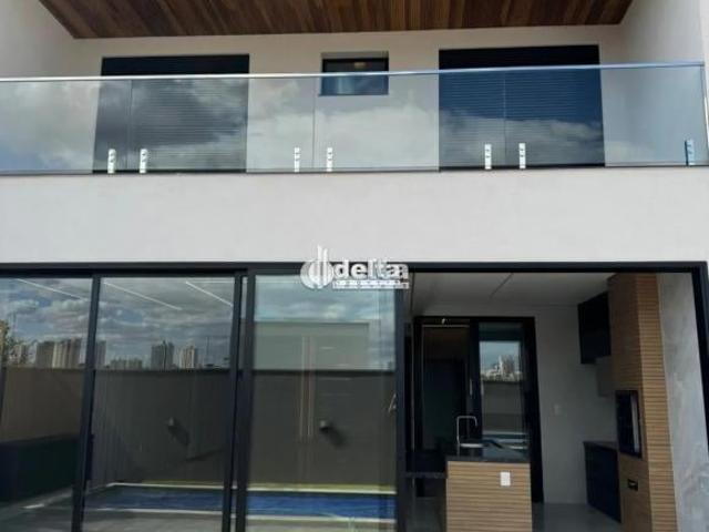 Casa no condomínio Alphaville 1 disponível para venda em Uberlândia MG
