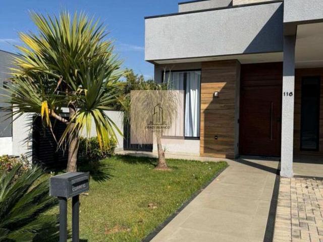 Casa no Condomínio Alphaville Nova Esplanada, com 2 suítes, 225m²