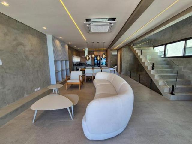 Casa no condomínio AVENIDA DOUTOR FRANCISCO LOUP para venda com 4 quartos, sendo 4 suítes, 261m² r