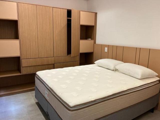 Casa no condomínio AVENIDA DOUTOR FRANCISCO LOUP para venda com 4 quartos, sendo 4 suítes, 261m² r