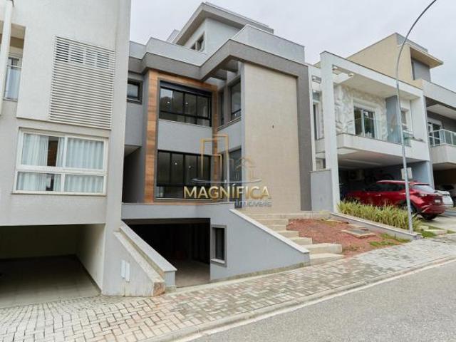 Casa no condomínio Boulevard Previllege com 323,00