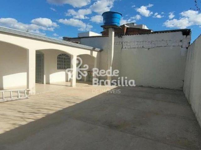 CASA NO CONDOMÍNIO BOA SORTE | SUÍTE | TERRENO DE 406 M²