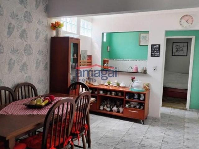 Casa no condomínio Bosque das Aroeiras