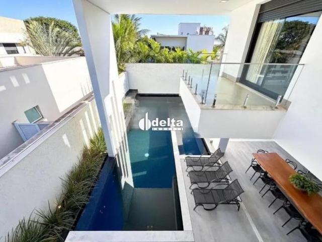 Casa no condomínio BOSQUE KARAIBA disponível para venda em Uberlândia MG