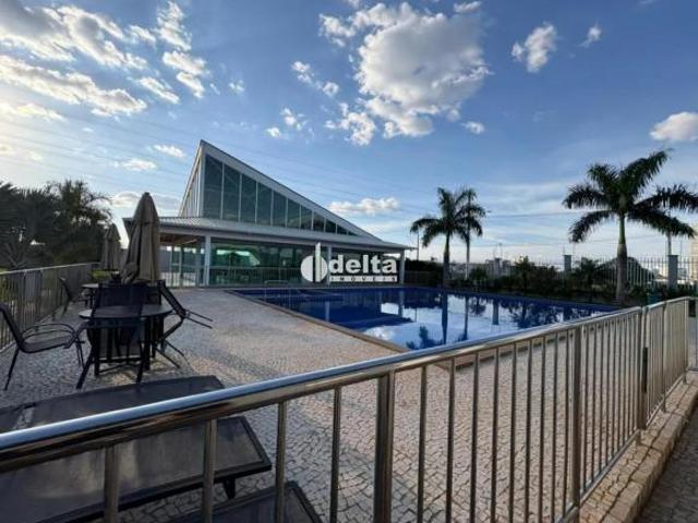 Casa no condomínio Golden Village para venda em Uberlândia MG