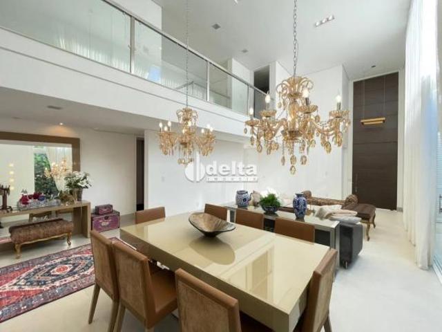 Casa no condominio Gavea Hill I disponível para venda em Uberlândia MG