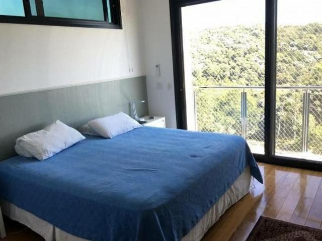 Casa no Condomínio Genesis 2 com 4 Suítes e 4 Vagas