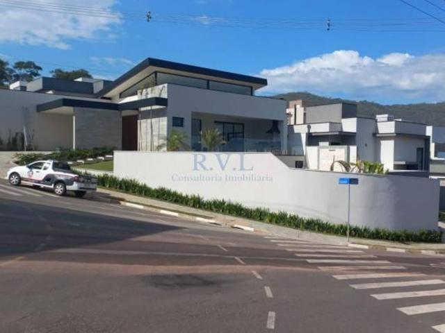 Casa no Condomínio Greenfield à Venda em Atibaia SP, Jardim dos Pinheiros, 3 suítes, 2 salas, 4 banh