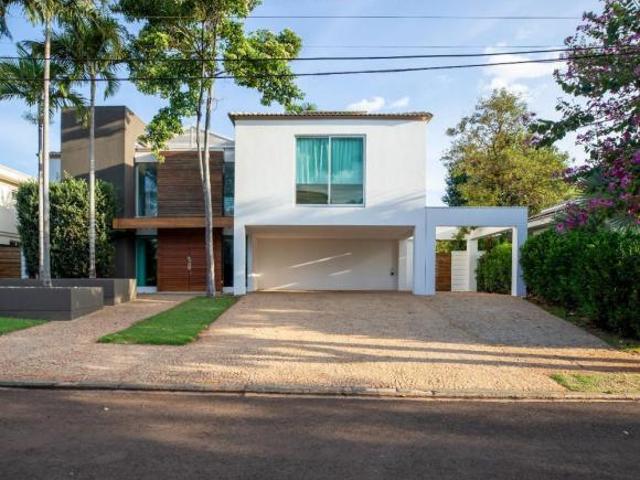 Casa no condomínio Guaporé 2 para venda com 4 quartos, sendo 4 suítes, 633m²
