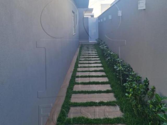 Casa no condomínio dahma a venda em Limeira
