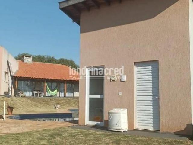 Casa no Condomínio Estancia Cabral casa com 4 dormitórios, 4 banheiros e 3 vagas de garagem e 350 me