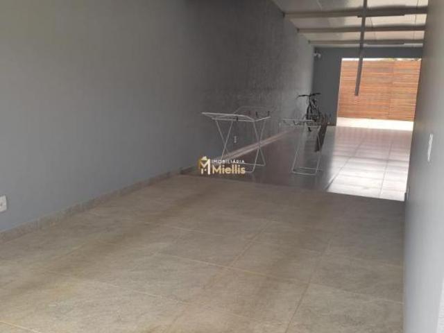 Casa no condomínio fechado Unique Garden em frente ao Lago Tarumã