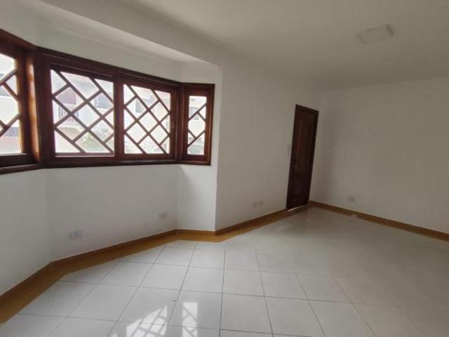 Casa no condomínio horto para venda com 3 quartos, sendo 1 suíte, 130m²