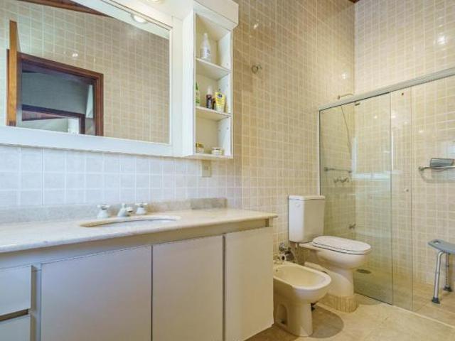 Casa no condomínio Helvetia Country para venda com 5 quartos, sendo 5 suítes, 755m² theremaxcollec