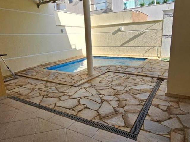 Casa no condominio Ibiti Royal Park