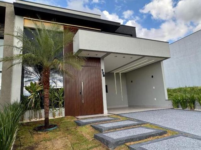 Casa no condomínio Jardim Mantova para venda com 3 quartos, sendo 1 suíte, 136m²
