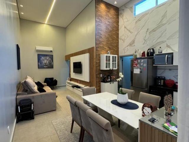 Casa no condomínio Jardim Mantova para venda com 3 quartos, sendo 1 suíte, 130m²