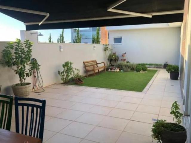Casa no condomínio Jd Residencial Terra Nobre para venda com 3 quartos, sendo 3 suítes, 180m²