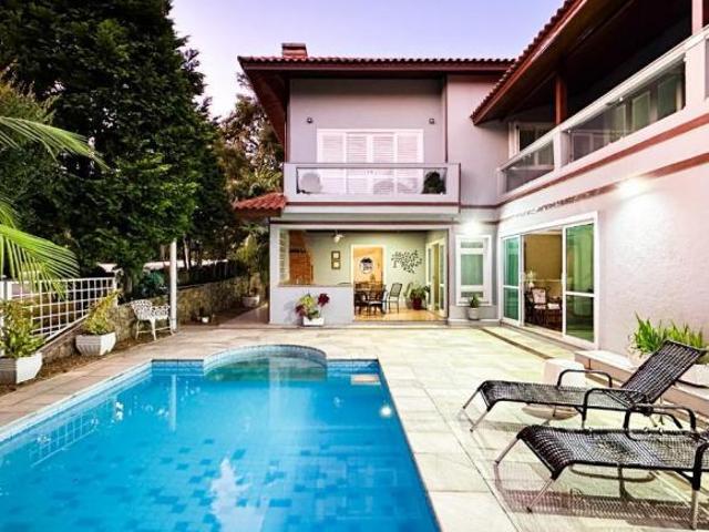 Casa no condomínio Morada das Estrelas para venda e locação com 6 quartos, sendo 6 suítes, 540m²
