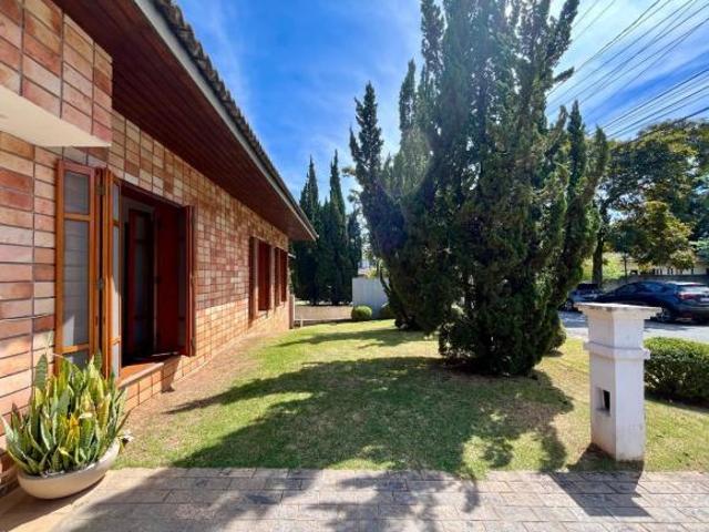 Casa no condomínio Morada dos Passaros para venda com 4 quartos, sendo 4 suítes, 446m²