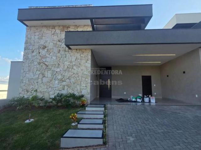 Casa no Condomínio Maria Júlia, com 3 suítes e 2 vagas