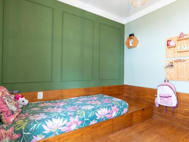 Casa no condomínio New England Condominium para venda com 3 quartos, sendo 2 suítes, 264m² remaxar