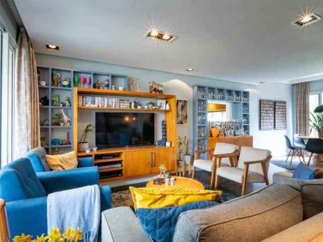 Casa no condomínio New England Condominium para venda com 3 quartos, sendo 2 suítes, 264m² remaxfr