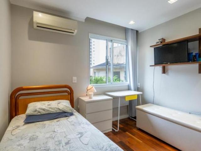 Casa no condomínio New England Condominium para venda com 4 quartos, sendo 4 suítes, 273m² therema