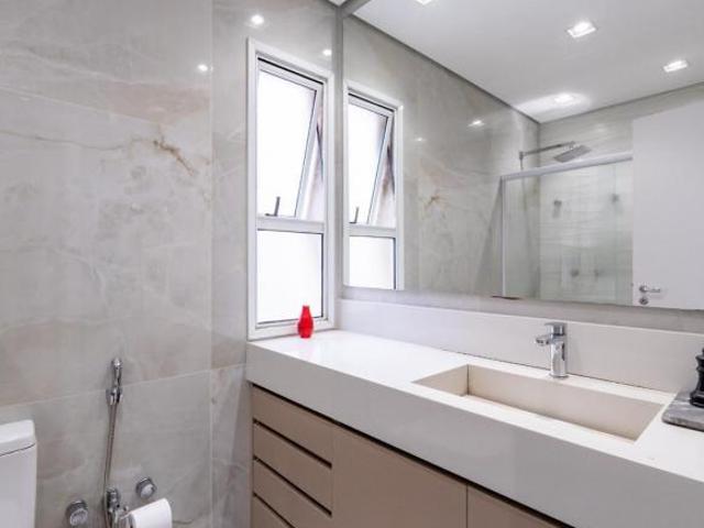 Casa no condomínio New England Condominium para venda com 4 quartos, sendo 4 suítes, 273m² remaxfr