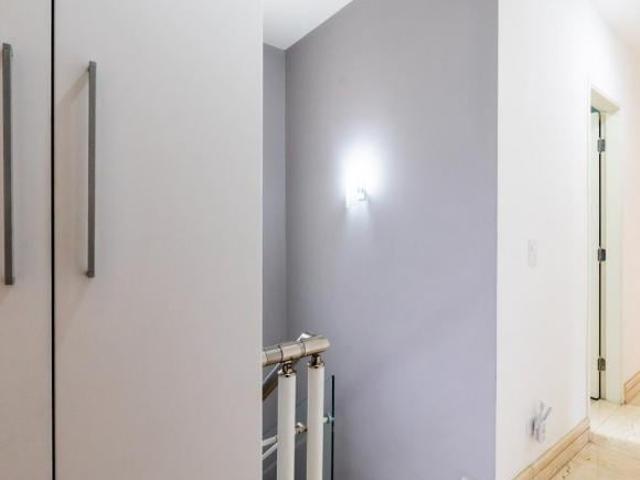 Casa no condomínio New England Condominium para venda e locação com 4 quartos, sendo 2 suítes, 292m²