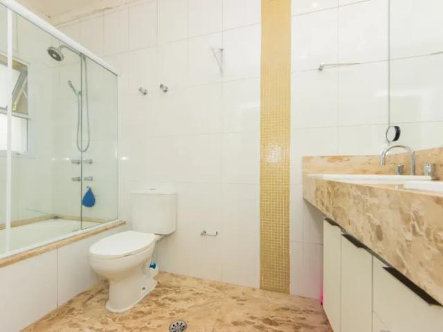Casa no condomínio Solar dos Manacás para venda com 5 quartos, sendo 5 suítes, 428m²