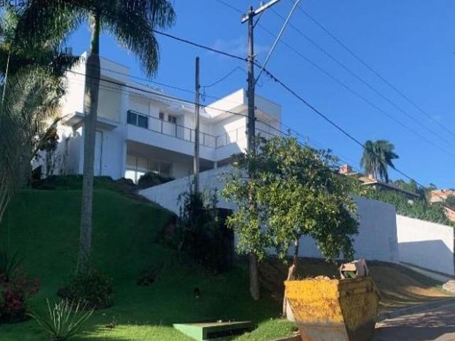 CASA NO CONDOMÍNIO SERRA DOS CRISTAIS CAJAMAR/SP