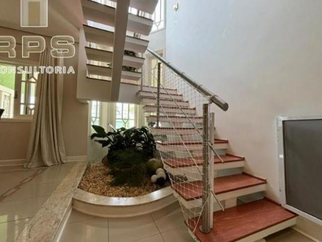 Imponente residência de luxo à venda em condomínio exclusivo de Atibaia SP: 5 quartos, 5 suítes, 4 s