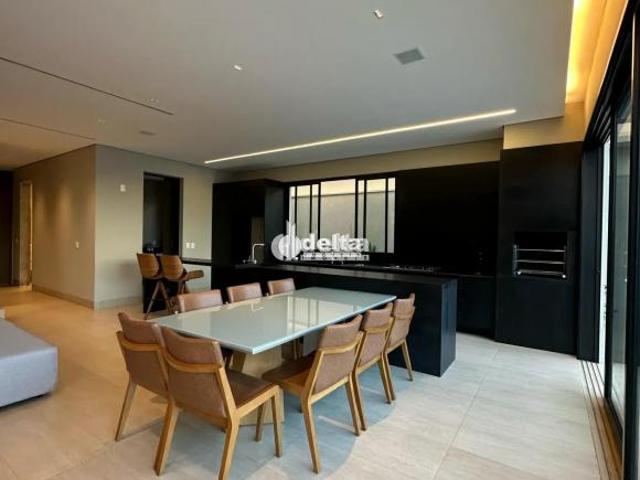 Casa no condomínio Splendido disponível para Venda em Uberlândia MG
