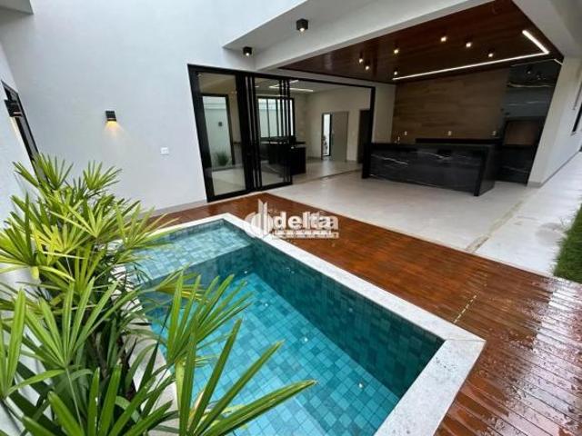 Casa no condomínio Splendido disponível para Venda em Uberlândia MG