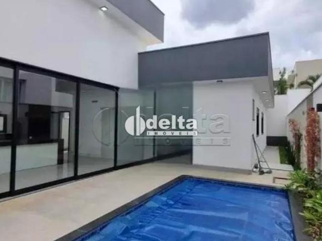 Casa no condomínio Splendido disponível para venda em Uberlândia MG