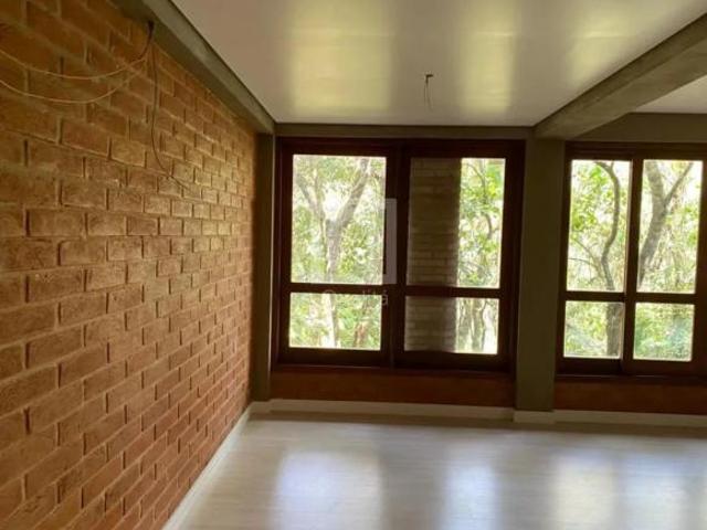 Casa no condomínio Suíte Quebra Nozes Jandira