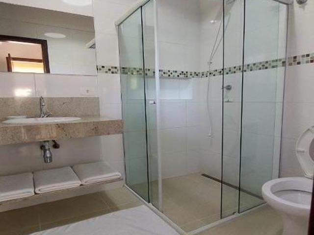 Casa no condomínio POUSADA DOS CAETÉS para venda com 6 quartos, sendo 6 suítes, 800m² remaxfront#P