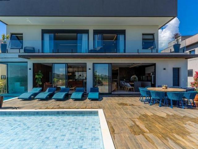 Casa no condomínio Porto Laranjeiras para venda com 10 quartos, sendo 10 suítes, 1,150m²