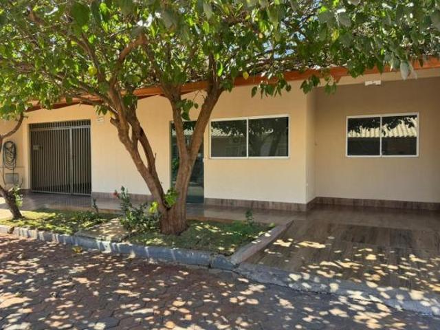 CASA NO CONDOMINIO PORTO SEGURO Casa em Condomínio com 3 Quarto s por R$ 430000.00 no setor Chácar