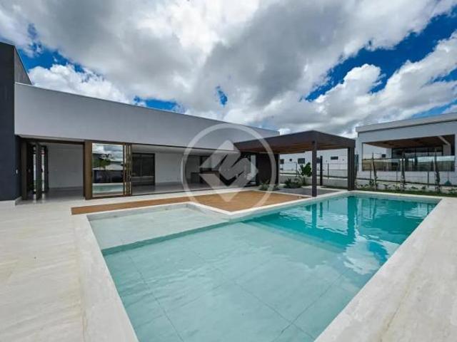 Casa no condomínio Portal das Águas, lago do Manso, com 5 suítes, área gourmet com churrasqueira, pi