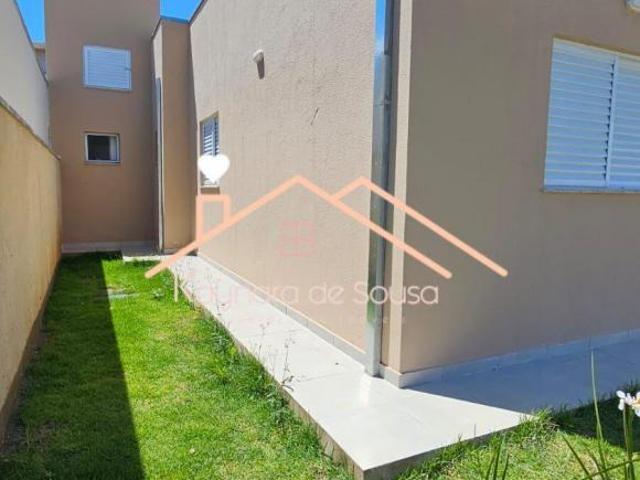 Casa no Condomínio Portal Vale das Rosas com 3 quartos !