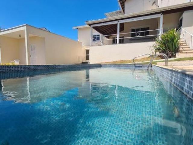 Casa no Condomínio Panorama em Atibaia SP, com 4 dormitórios, piscina, churrasqueira escritório