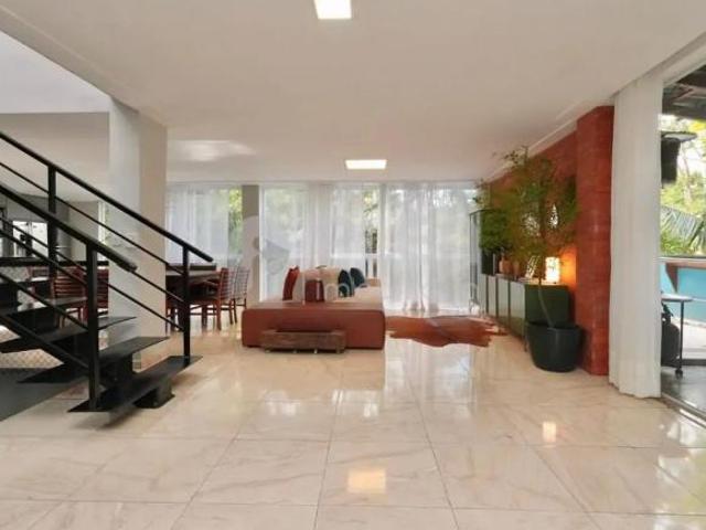 Casa no condomínio para venda com 3 quartos, sendo 3 suítes, 580m², São Paulo, SP