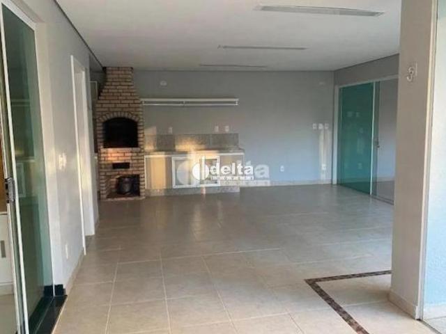 Casa no condomínio Paradiso Ecológico disponível para locação e venda em Uberlândia MG